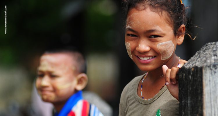 Thanaka In Myanmar | Myanmar Travel