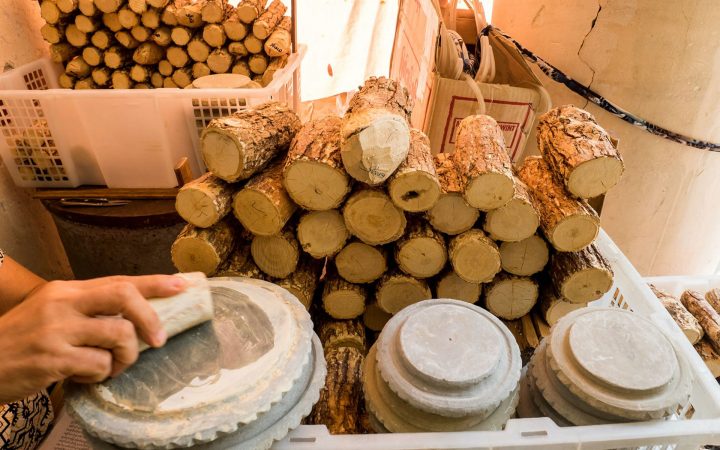 Thanaka In Myanmar | Myanmar Travel